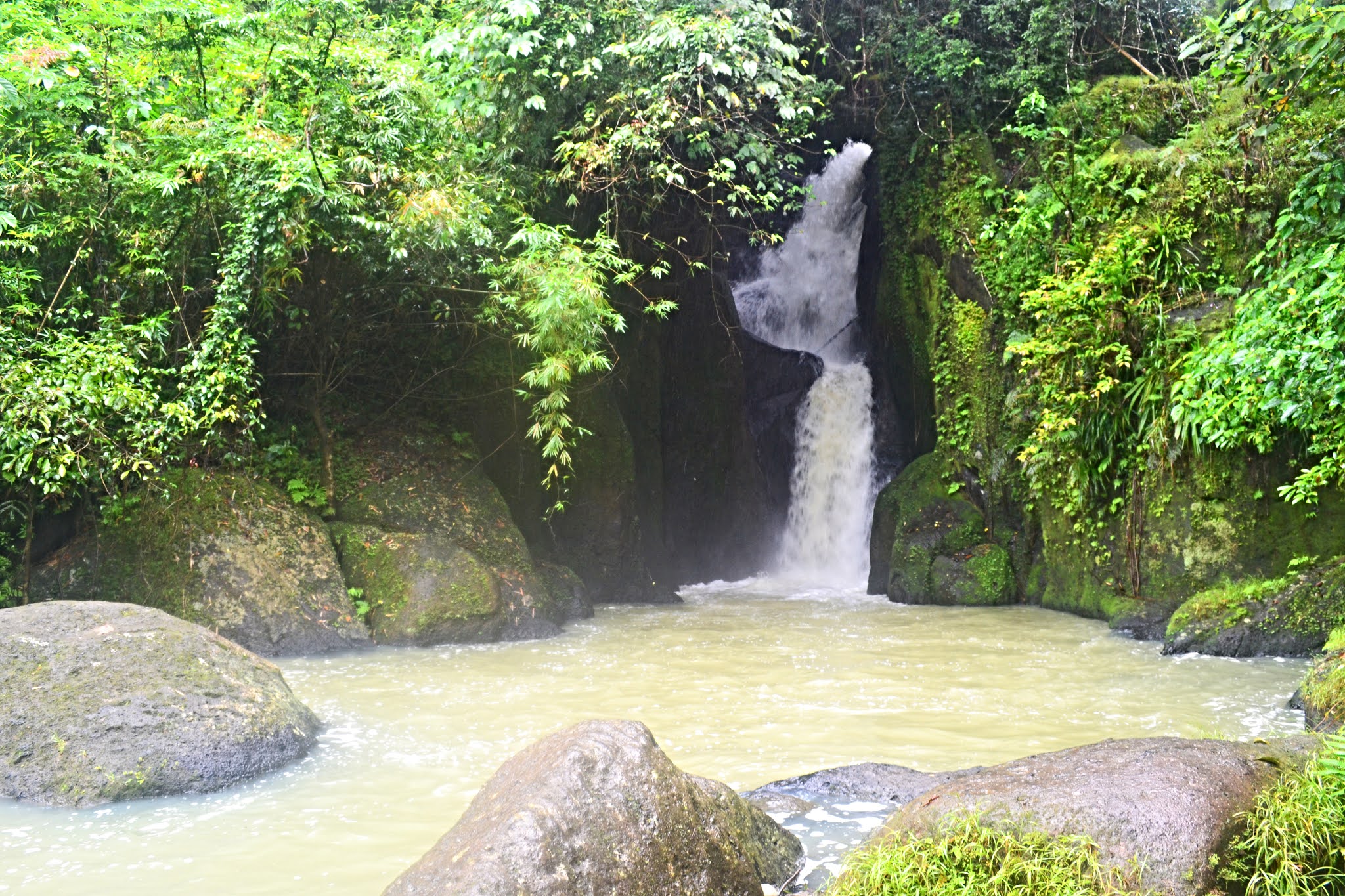 Talay Falls - Laguna