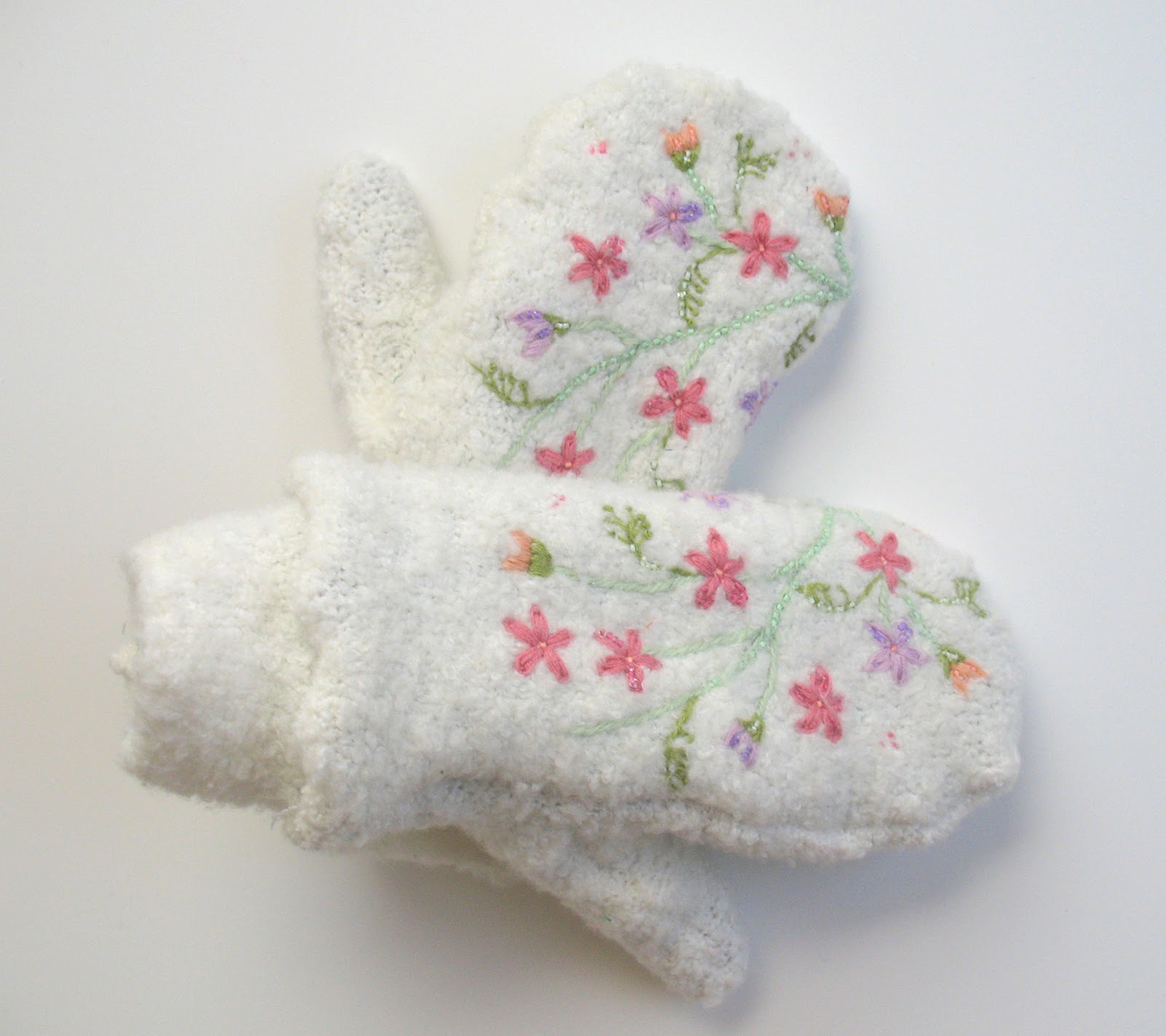 Peach Button: Sweater Mittens