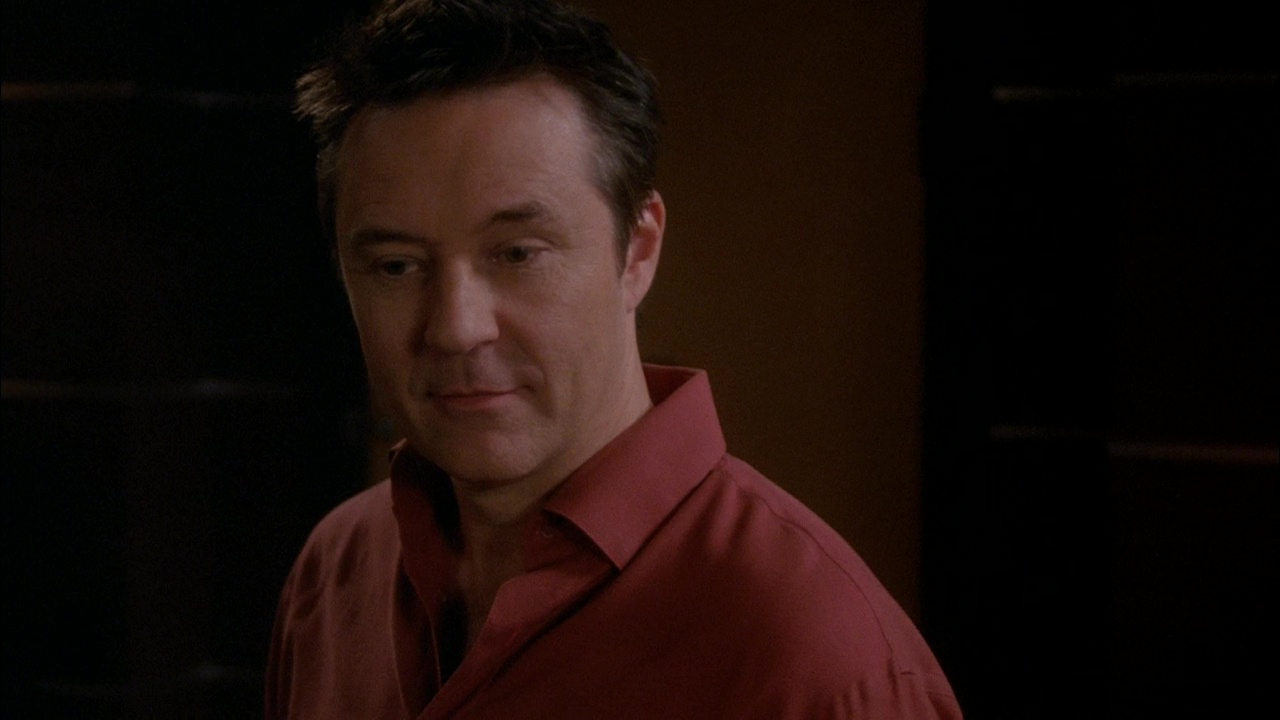 ausCAPS: Currie Graham shirtless in The Mentalist 3-07 "Red Hot"