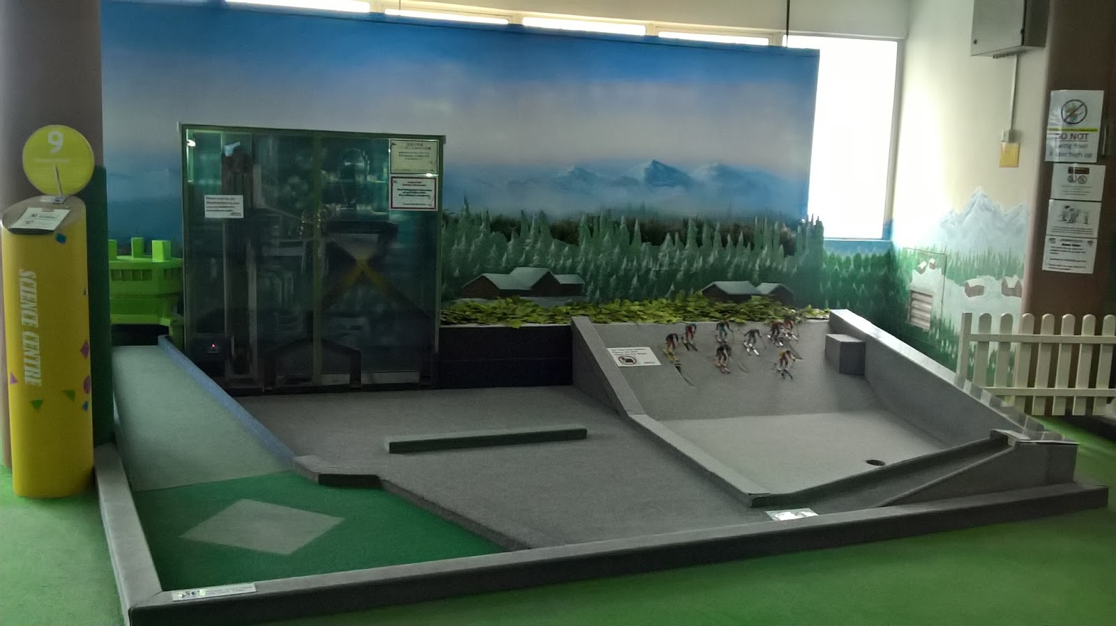 The Ham and Egger Files: LilliPutt indoor Mini Golf in Singapore