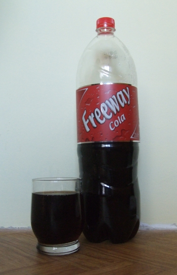 Na Podniebieniu Półwytrawnego Smakosza: Freeway Cola - 'wersja ...