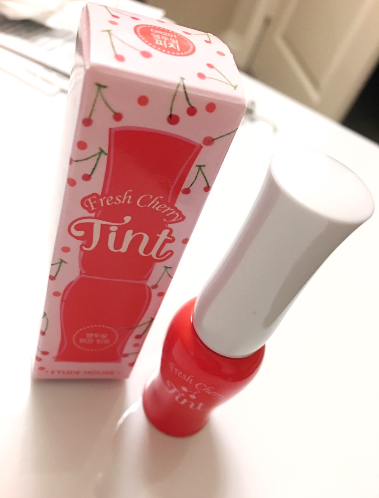 Black Pearl's Beauty: Review : Etude House Fresh Cherry Tint #OR201