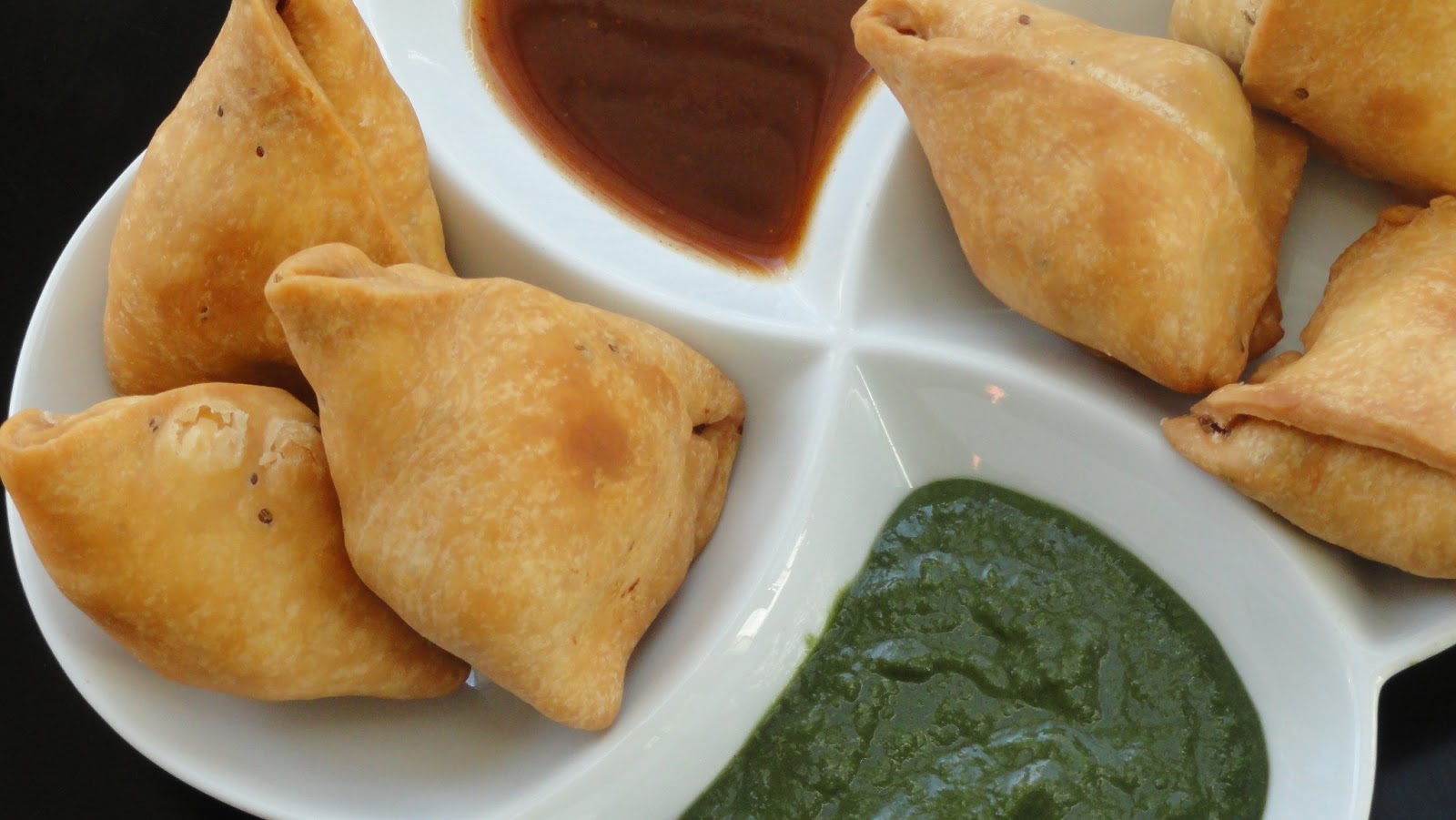 A Peek into My Kitchen: Samosa