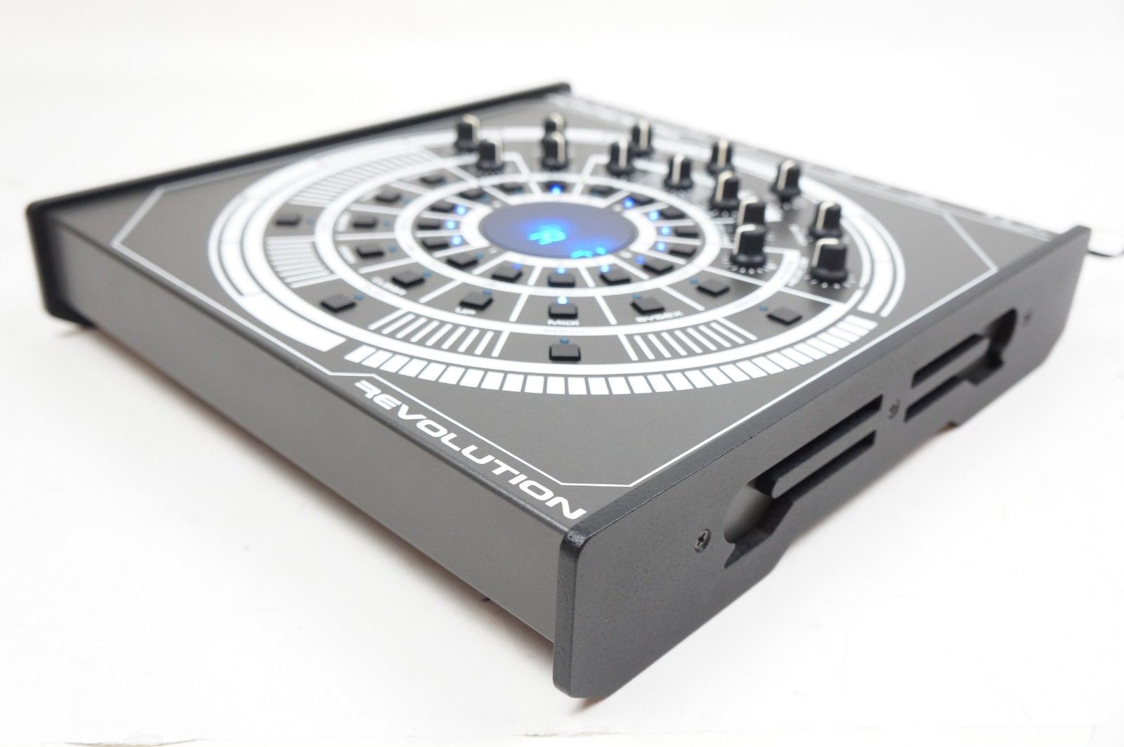 MATRIXSYNTH: Future Retro Revolution R2 TB-303 Modeled Analog ...