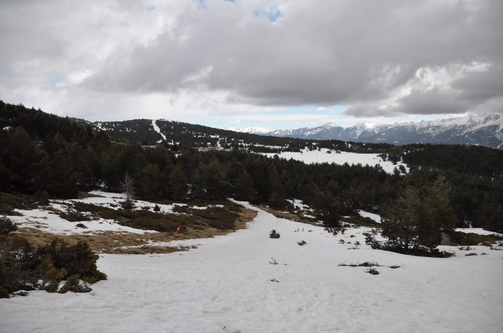 Refuge de la Calme, 2109m, en raquettes depuis la station de Font-Romeu ...