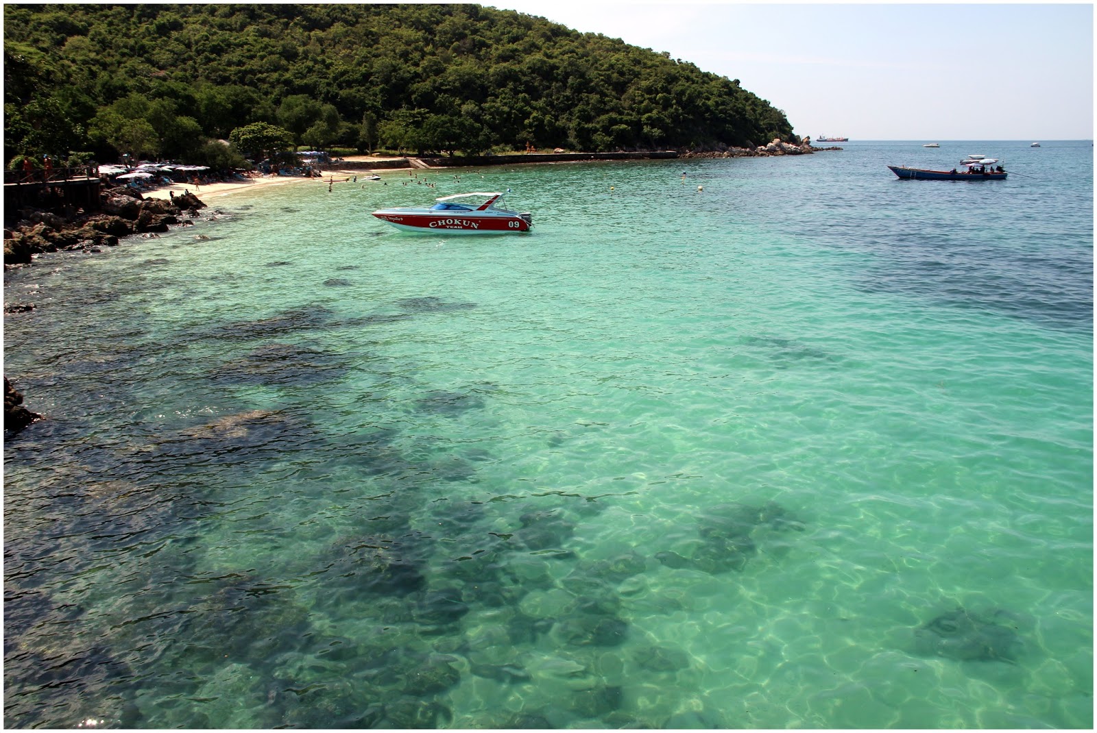 Journey with my Camera: Koh Larn Island (Coral Island) - Thailand