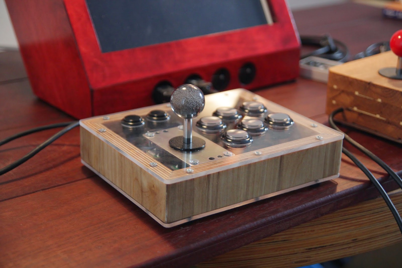 jh: Raspberry Pi based 4-player Arcade Maschine