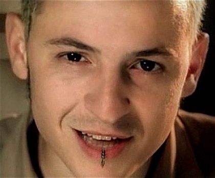 LP Underground: - CHASTER BENNINGTON