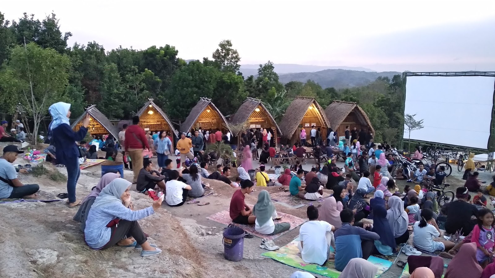 PESONA SENJA PUNCAK SOSOK | Pustakaku