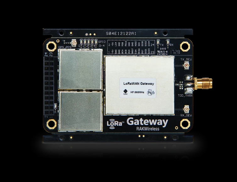 Efficient Data Forwarding in the Internet of Things and LoRaWAN Gateway