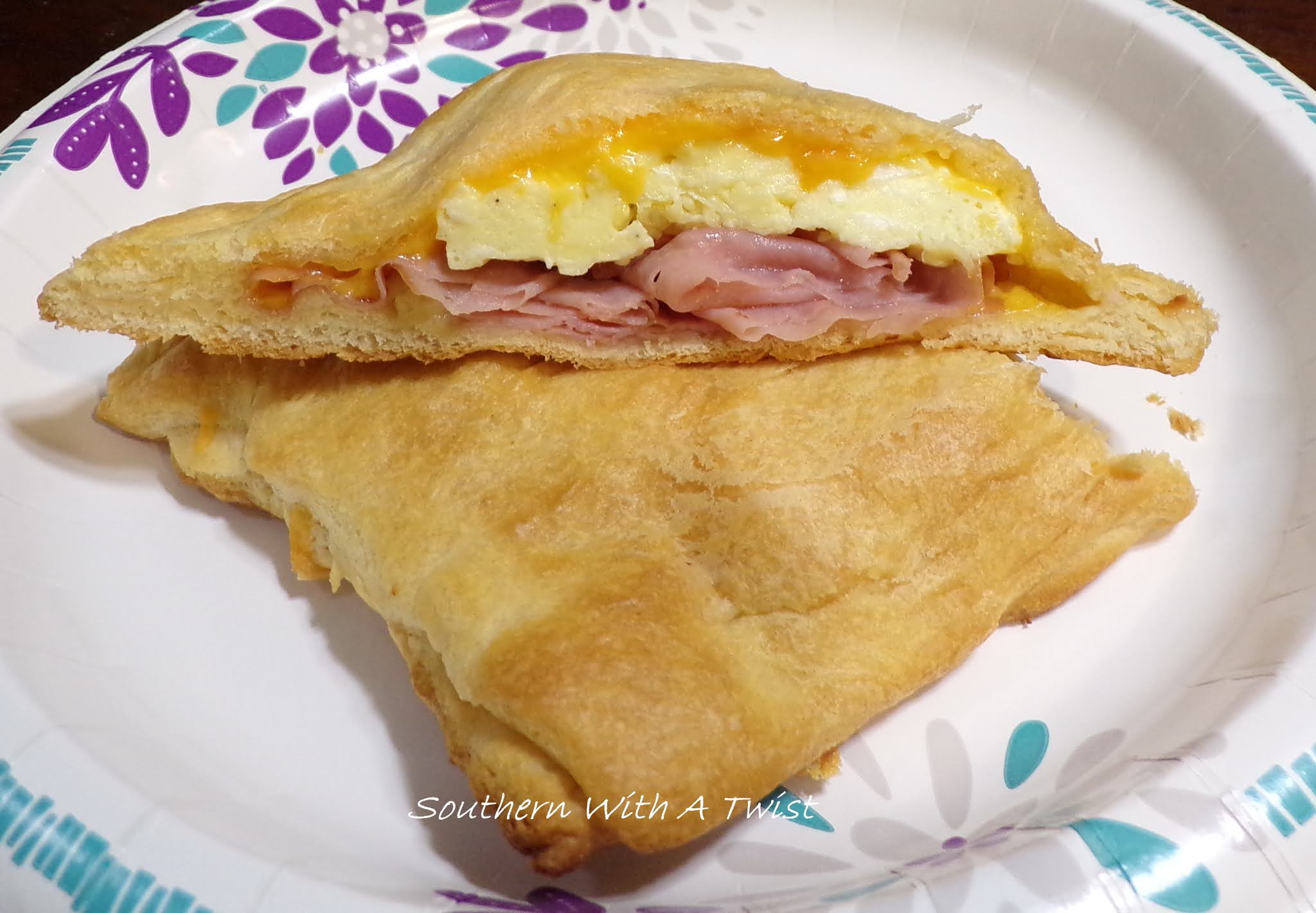 Southern With A Twist: Homemade Breakfast Hot Pockets