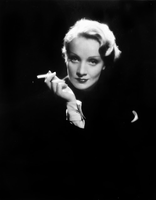 It's The Pictures That Got Small ...: THE WEDNESDAY GLAMOUR 15!