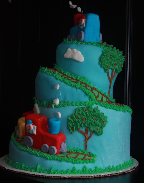 Kakes and Kreations: Train Cake