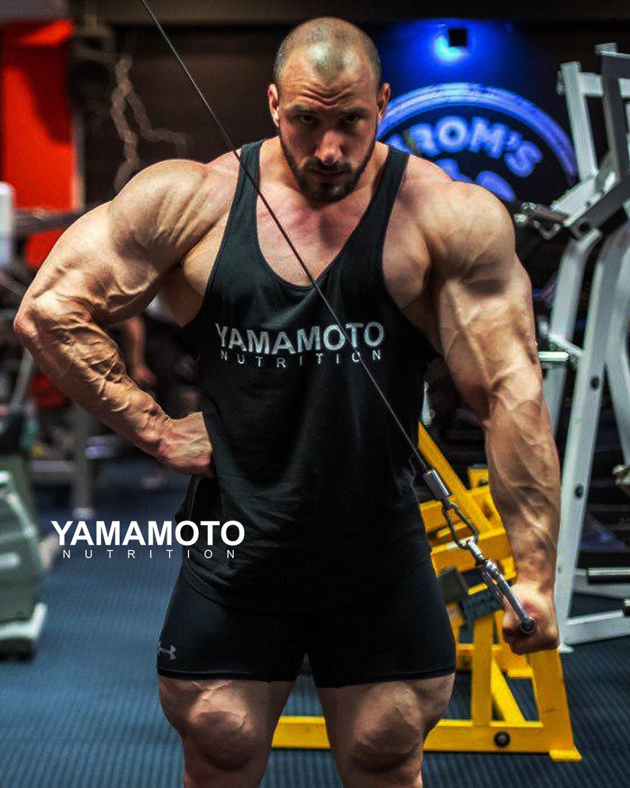 Muscle Lover: Tall Serbian IFBB Pro bodybuilder Maksim Trzin