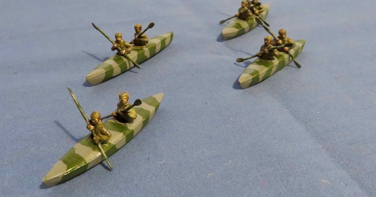 WW2 - Somewhere in England: British Commando - canoes...