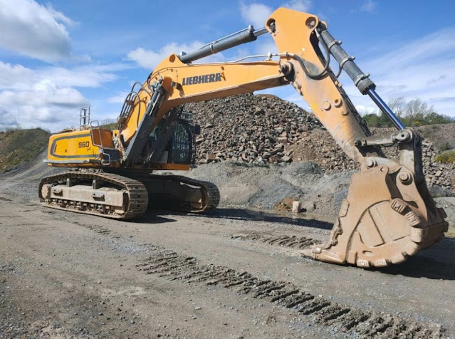 LIEBHERR R 960 SME, 2015