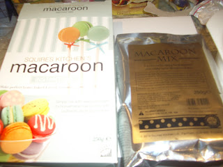 Caroline Makes....: Macaroons - from a packet mix