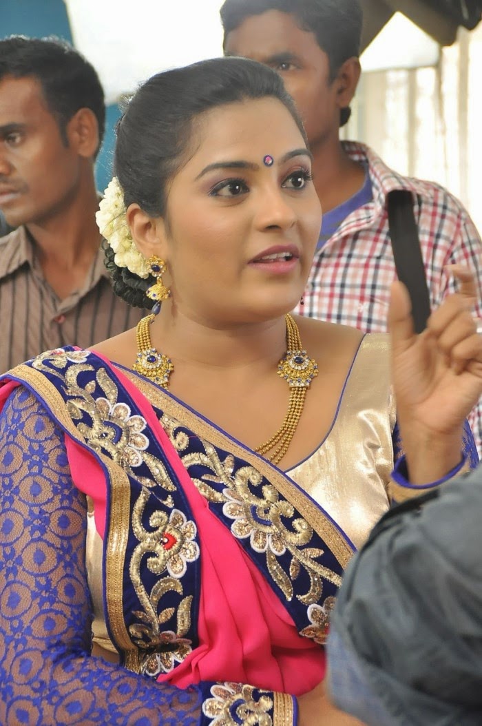 Sujibala Hot ImagesAt Baanu Movie Shooting Spot - IMAGES