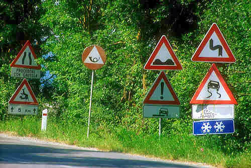 Papaleng Thoughts-Unplugged: 20 Strange and Funny Road Signs
