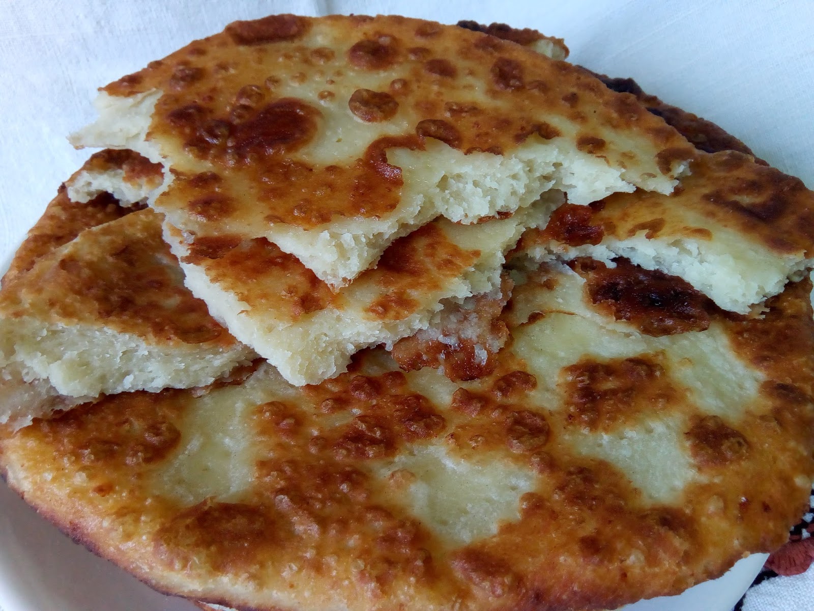 Hellena ...din bucataria mea...: Turte cu branza