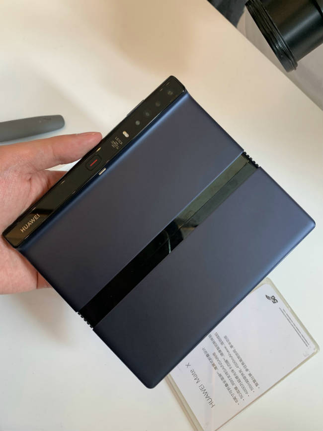 Huawei Mate X: A foldable smartphone with single 8" Display