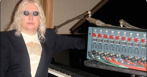 ROY THOMAS BAKER: Ο ΑΝΘΡΩΠΟΣ ΠΟΥ ΕΓΙΝΕ Η 5η ΒΑΣΙΛΙΣΣΑ | The Classic ...