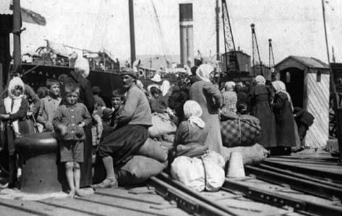 Ορθογράφος: Ήταν οι Έλληνες πρόσφυγες λαθρομετανάστες;