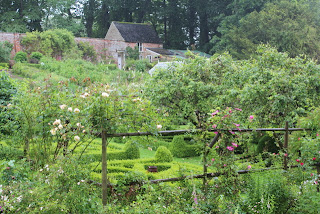 havedagbogen : ENGELSKE HAVER