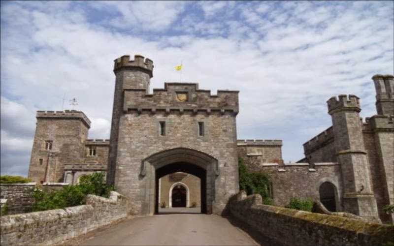 Classical Journey: Christmas Concert at Powderham Castle Kenton Friday ...