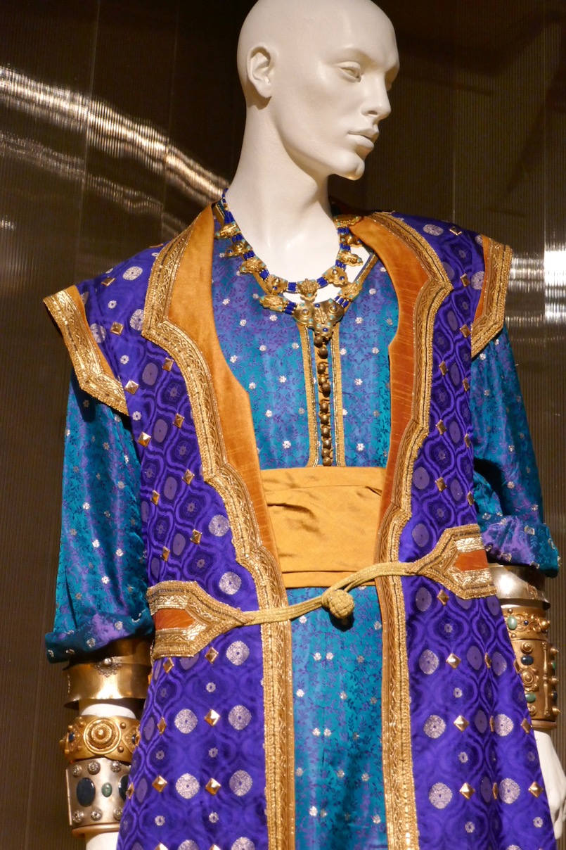 Hollywood Movie Costumes and Props: Screen-worn costumes from Disney's ...