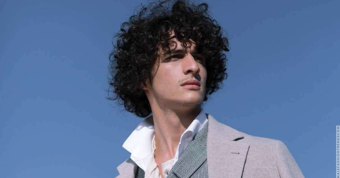 Julio Reis para GQ Brasil por Gleeson Paulino