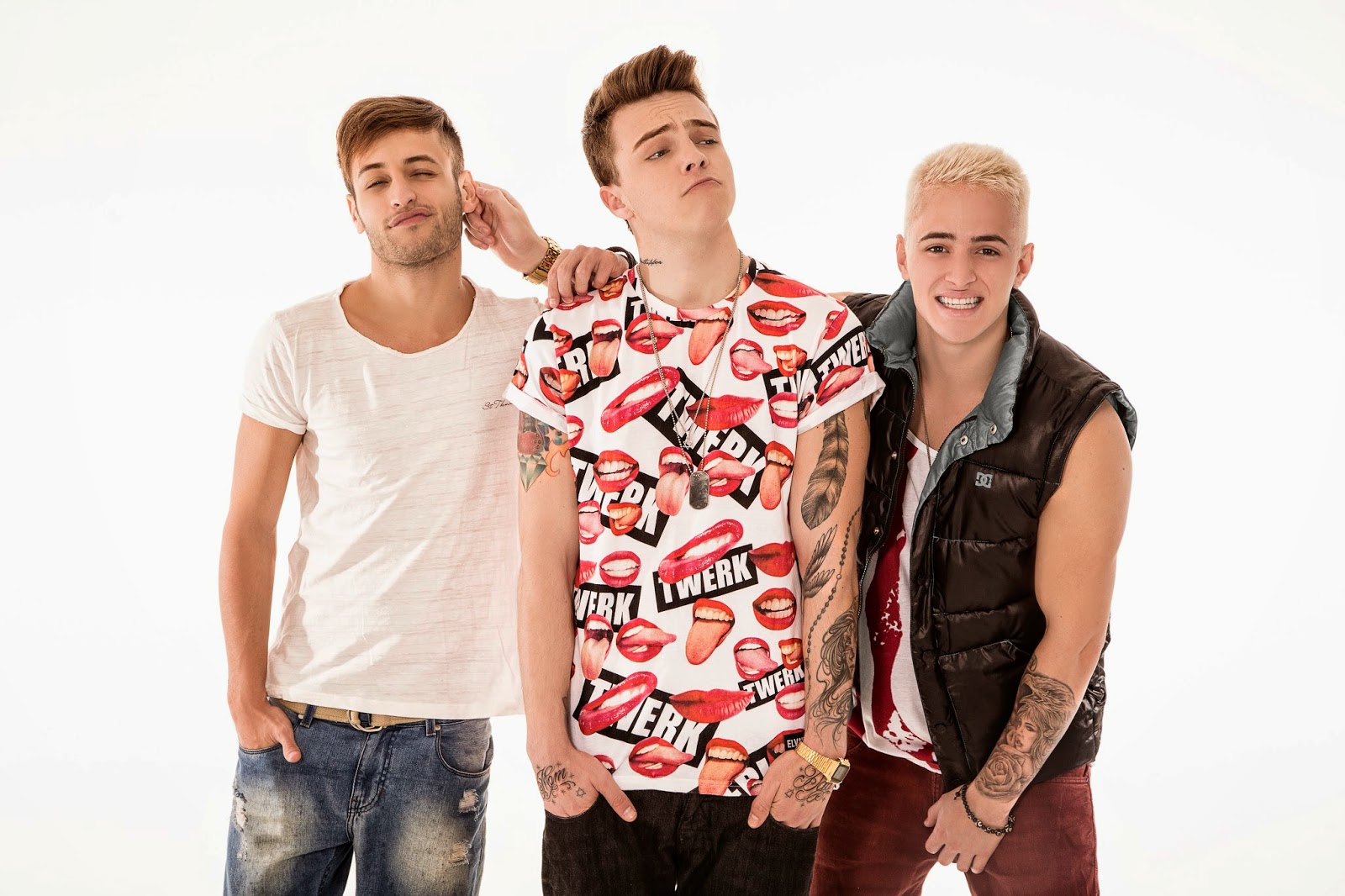 Defeitos e perfeições de uma garota: Biografia banda fly