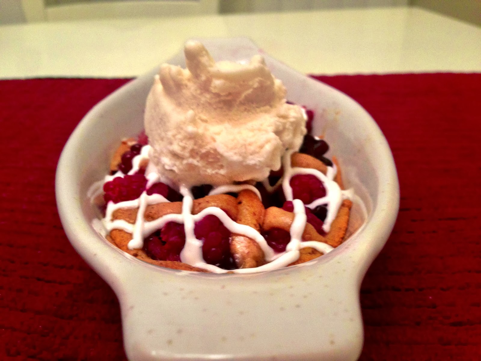 Deliciously Fit 'N' Healthy : Cinnamon Berry Pie for One!