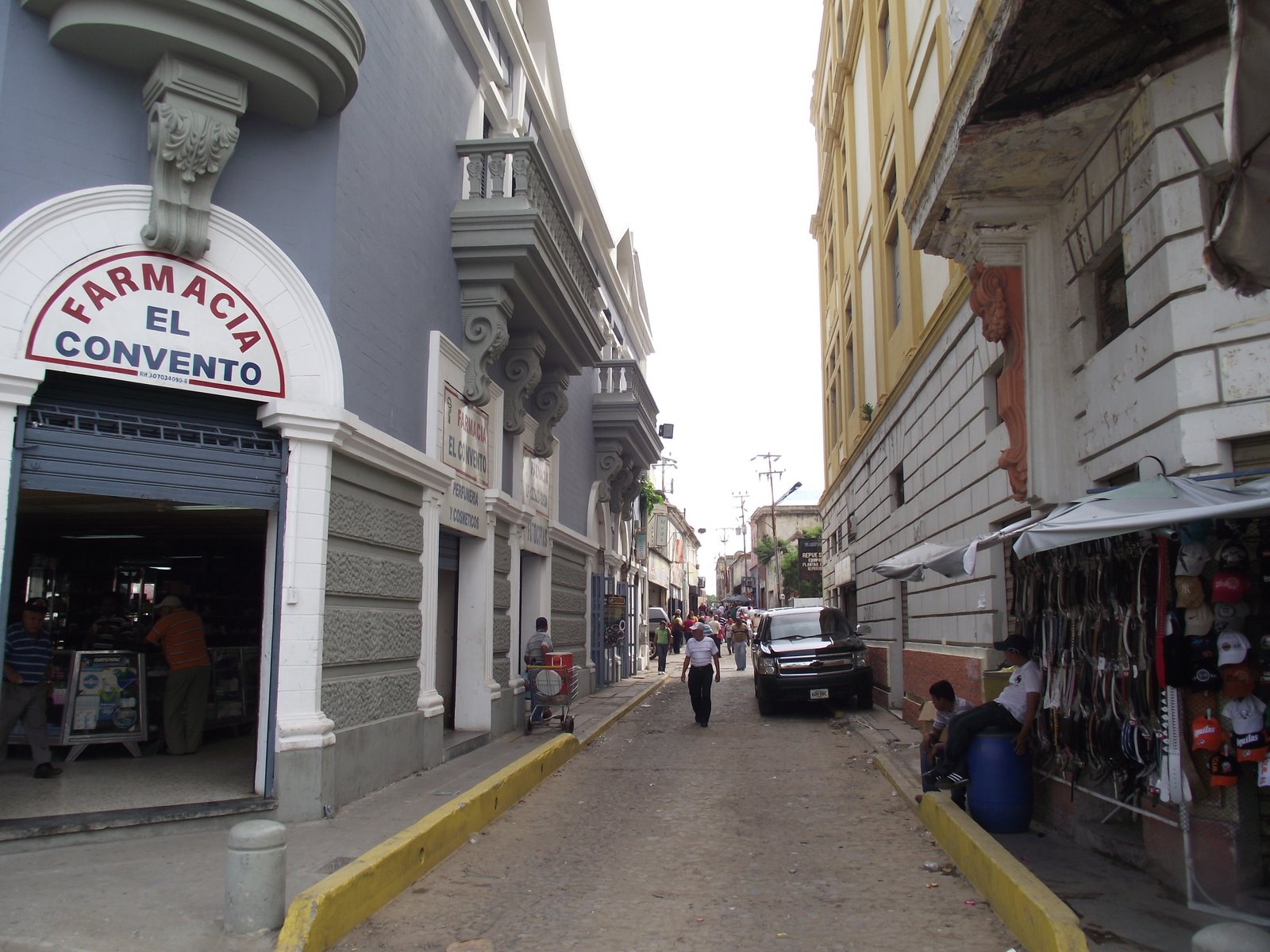 Hermandad doceañera y parrillera: turistiando por el centro de maracaibo