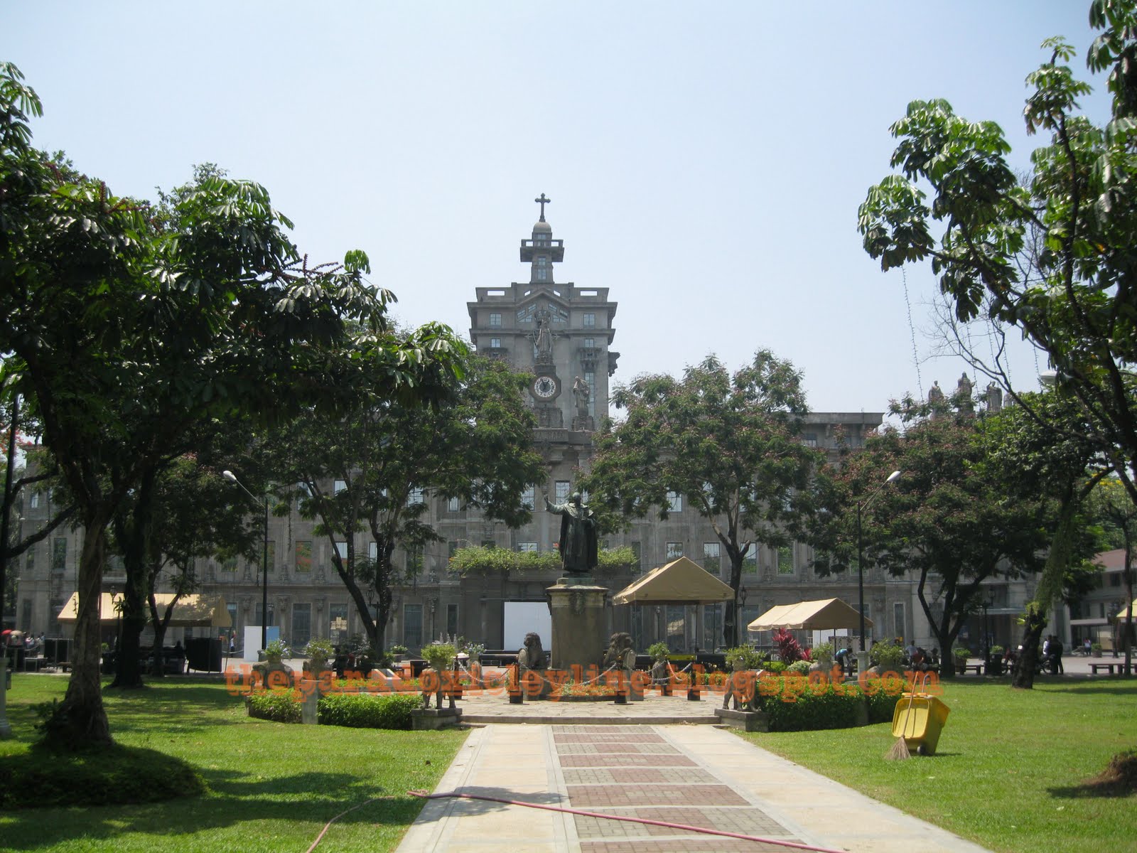 A Trespasser in UST |Filipino Sojourner