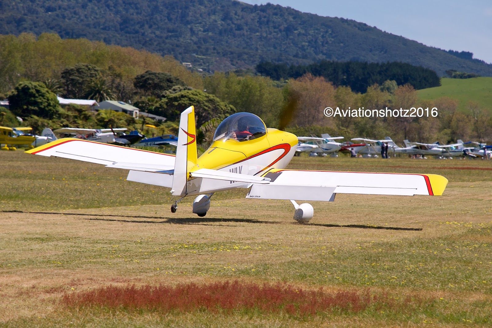 Aviationshotz: Black Sands 2015, ZK-WLK