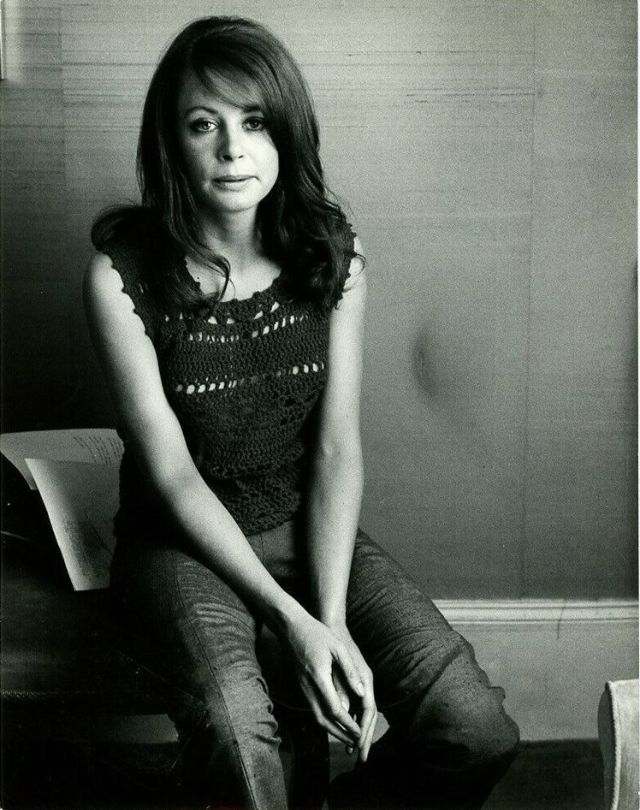 Beautiful Photos of English Actress Sarah Miles in the 1960s and ’70s ...