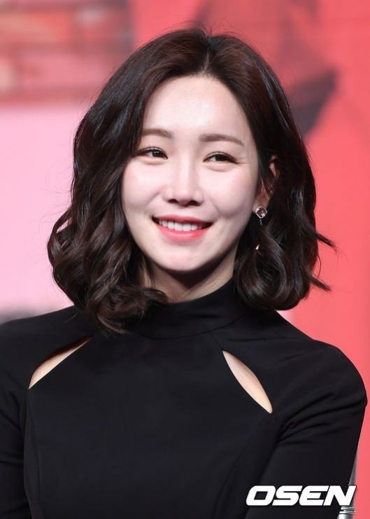 BIOGRAFI Lee Yoo-ri - Fakta dan Profile Aktor Aktris Korea