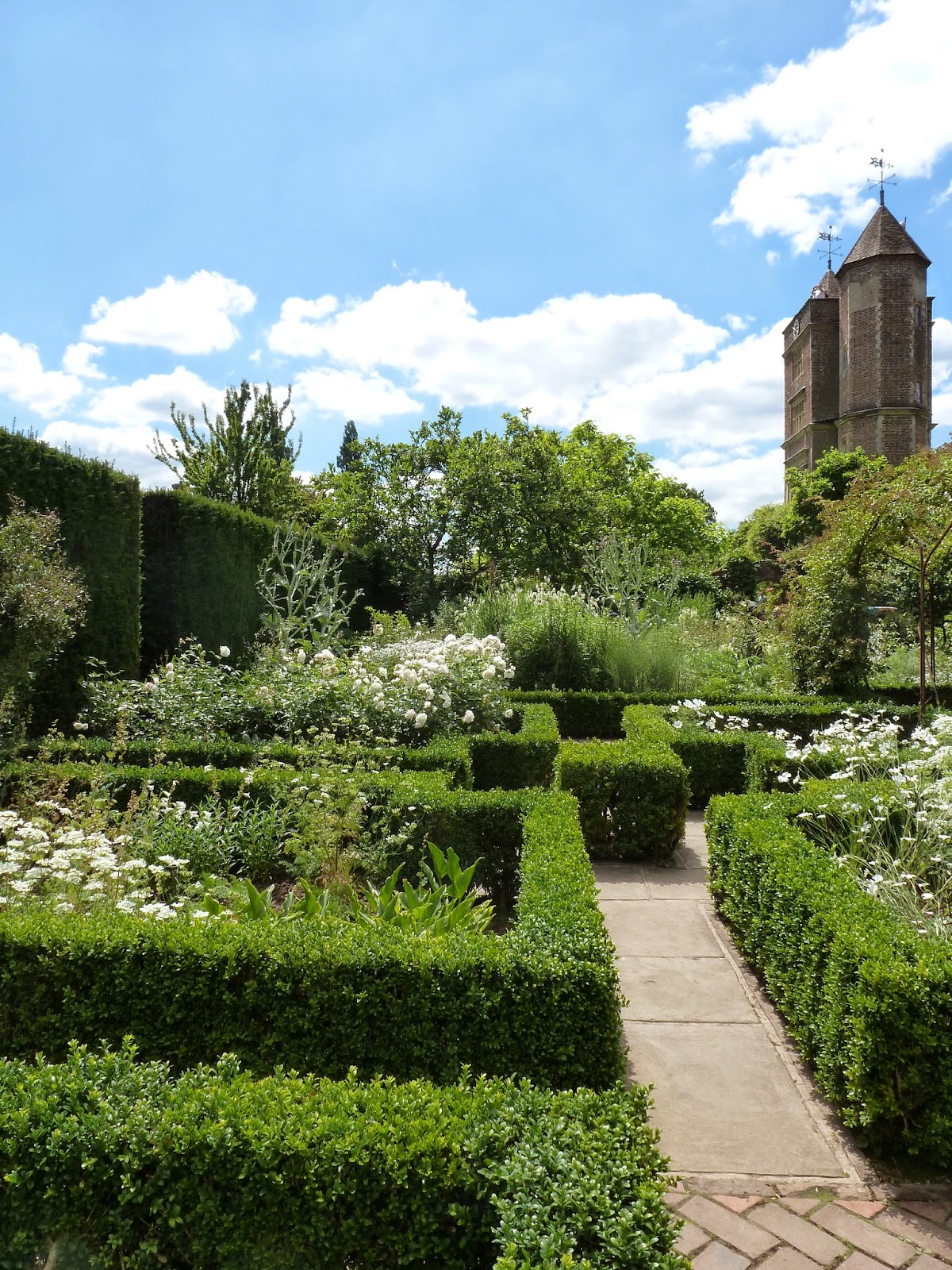 selfsewn: Sissinghurst Castle Garden