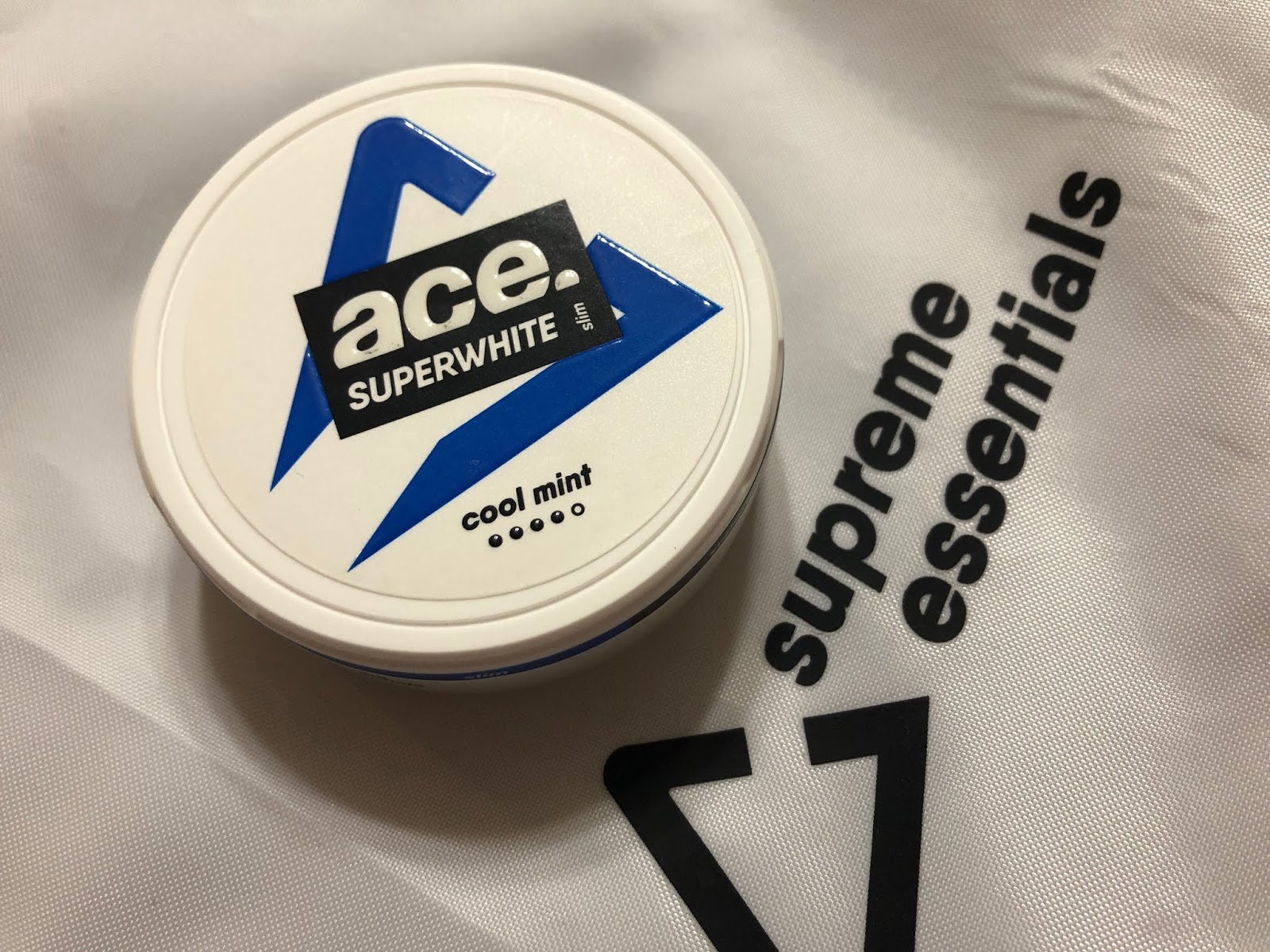 Ace Superwhite: Cool Mint (Nicotine Pouches) - Review. 1 November 2019.