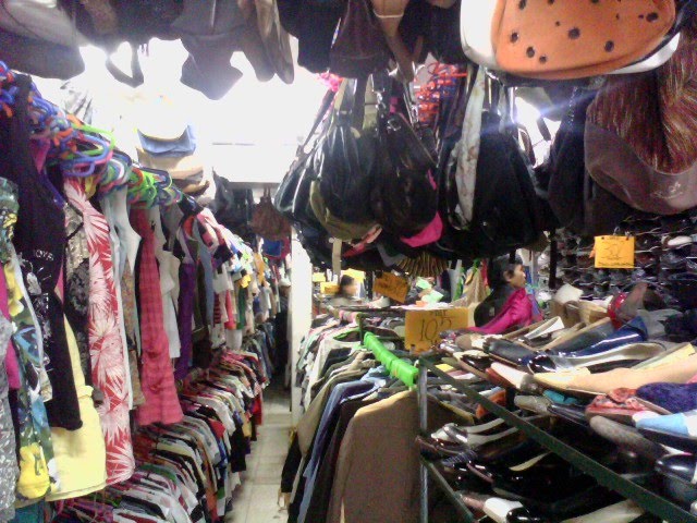 Thrifty Chic: Ukay-Ukay Shopping 101 - Mommy Unwired