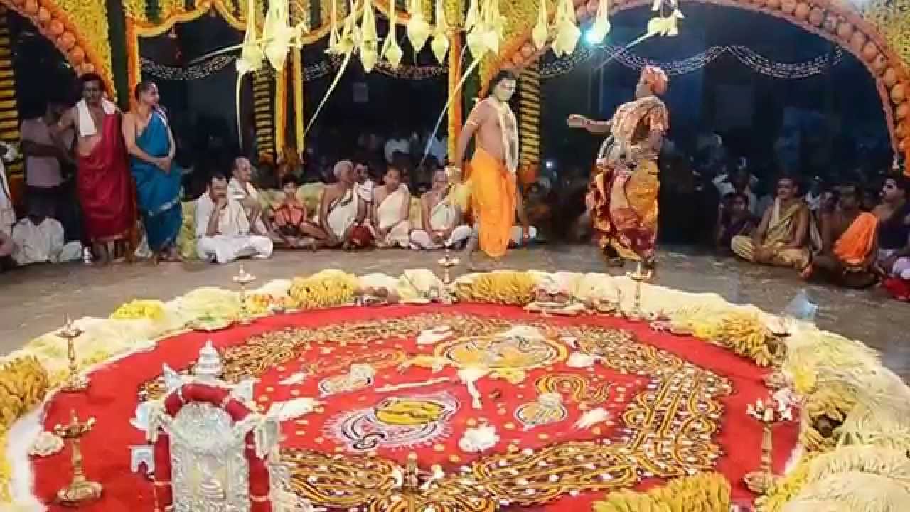 Janapada Parel : Folk dances of Karnataka