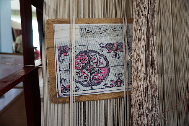 Souvenir Chronicles: SAMARKAND, UZBEKISTAN: LUNCH, SILK CARPETS ...