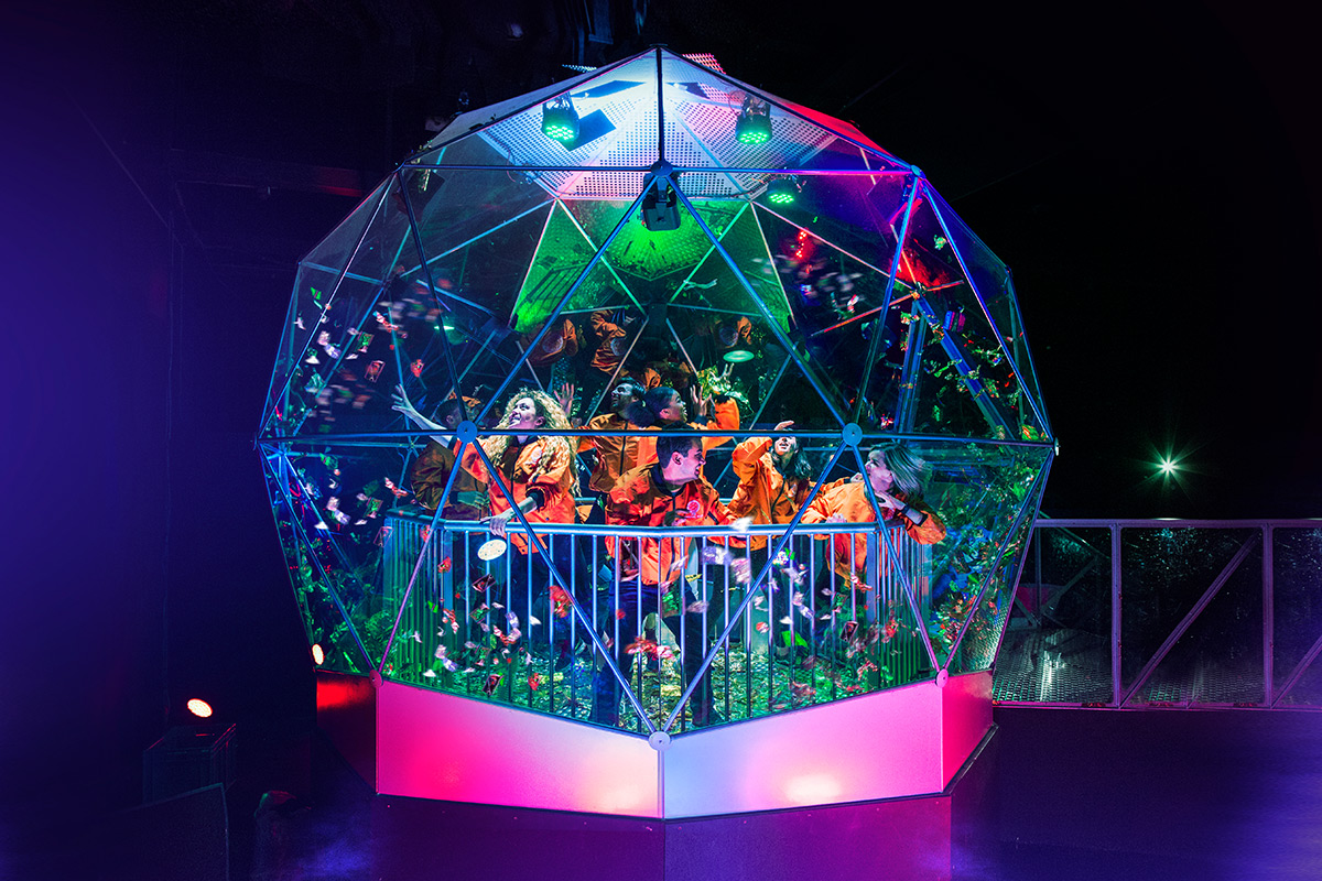 The Crystal Maze Fan Group Blog: The Crystal Maze Live IN YOUR LIVING ...