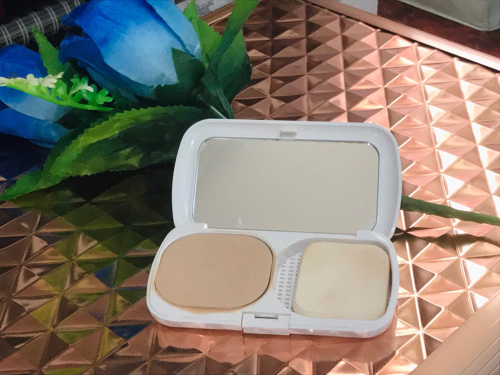 REVIEW Bedak Reveline: Make Up Full Coverage dan Waterproof Tanpa ...