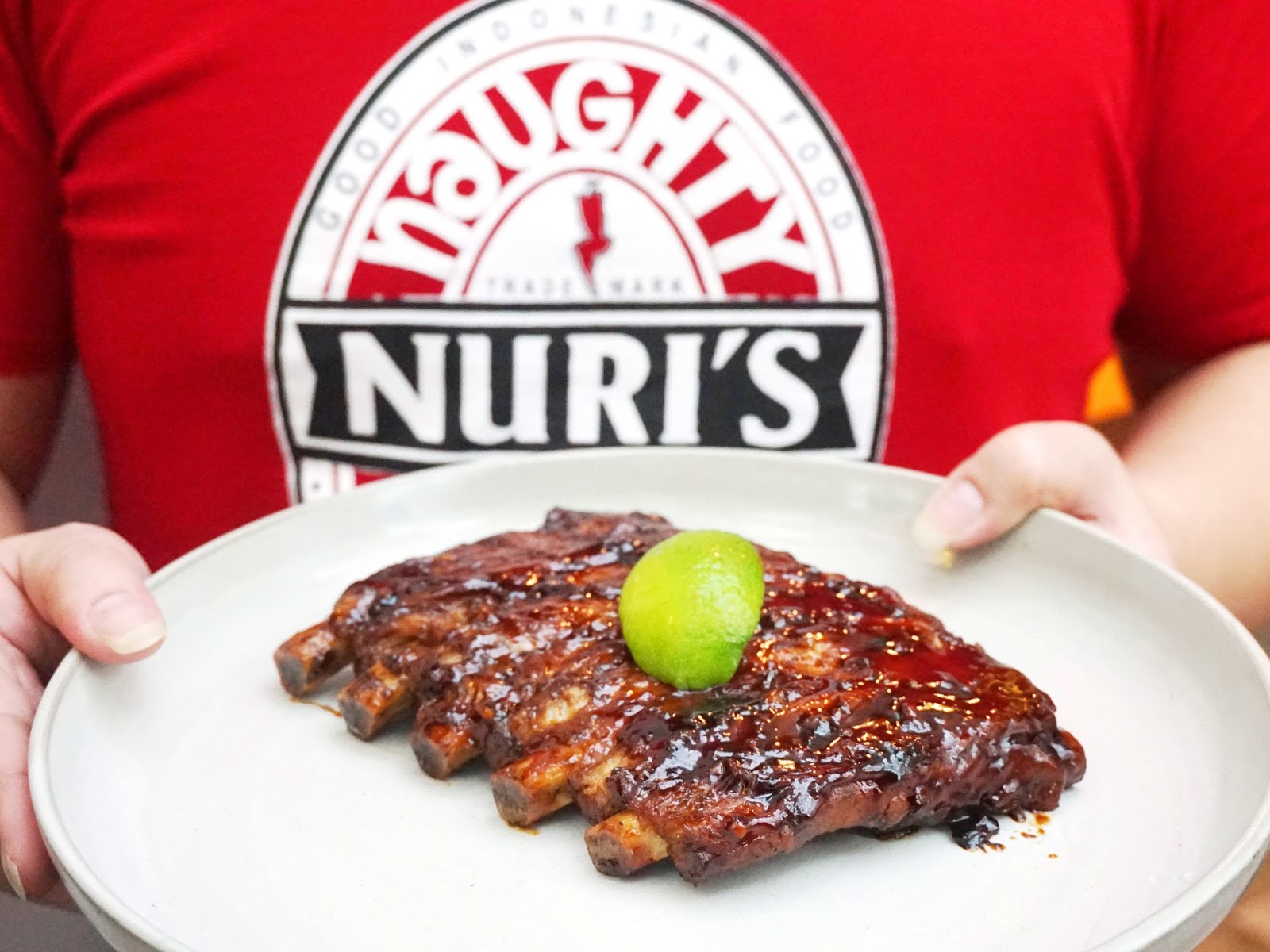 PinkyPiggu: Well-known Naughty Nuri's Opens At Singapore's Capitol ...