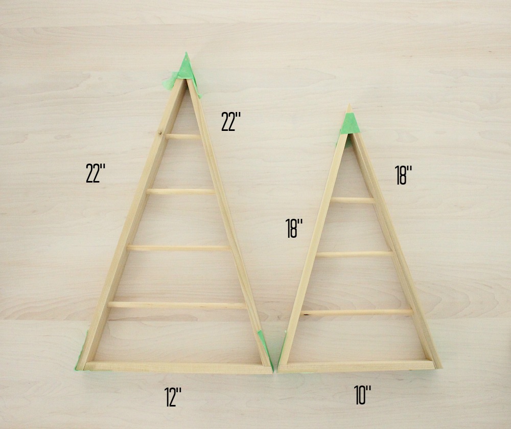 DIY Wood A-Frame Triangle Ornament Stand | Dans le Lakehouse