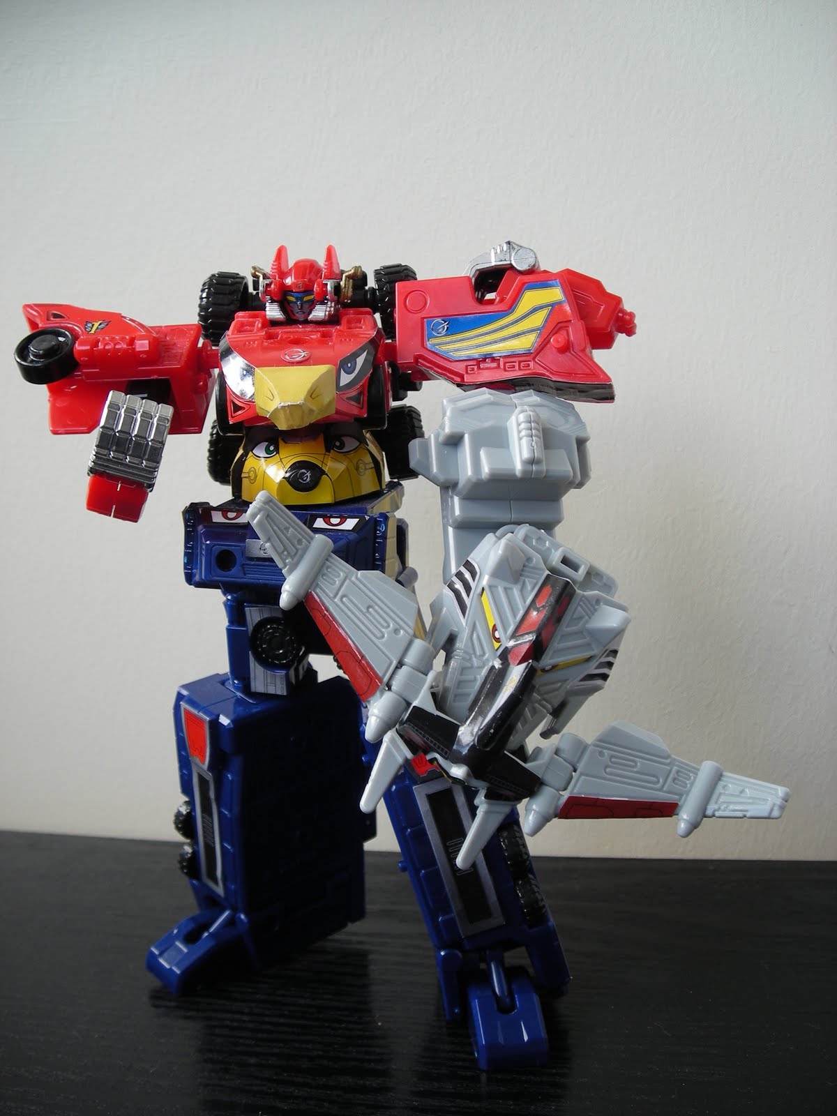My Shiny Toy Robots: Toybox REVIEW: Engine Sentai Go-Onger mini-pla ...