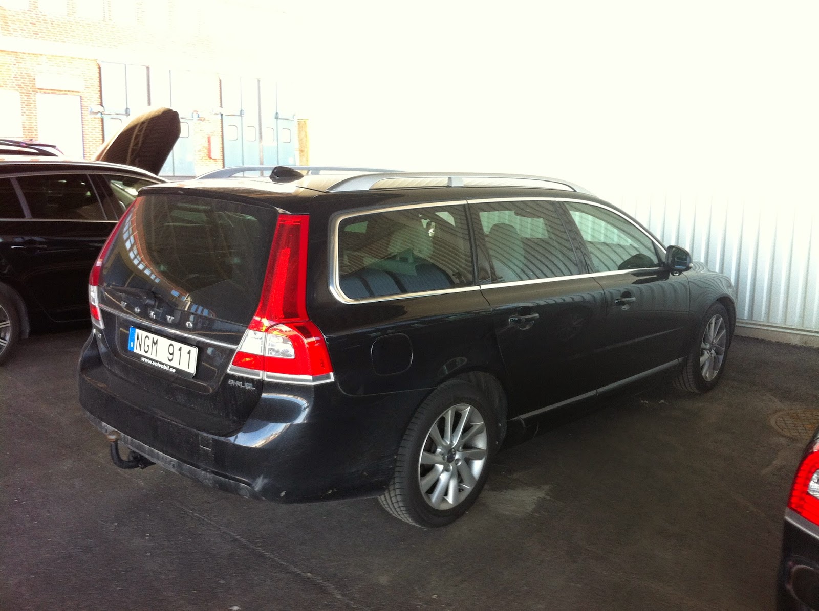 fuel for thought: Bi-fuel Volvo V70 shows off during trip to Ireland ...