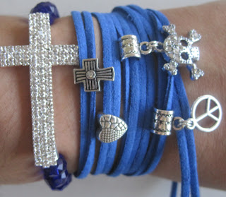 TRIKI TRAN TRAN ABALORIOS: PULSERA DE ANTELINA CON CHARMS PLATEADOS Y ...